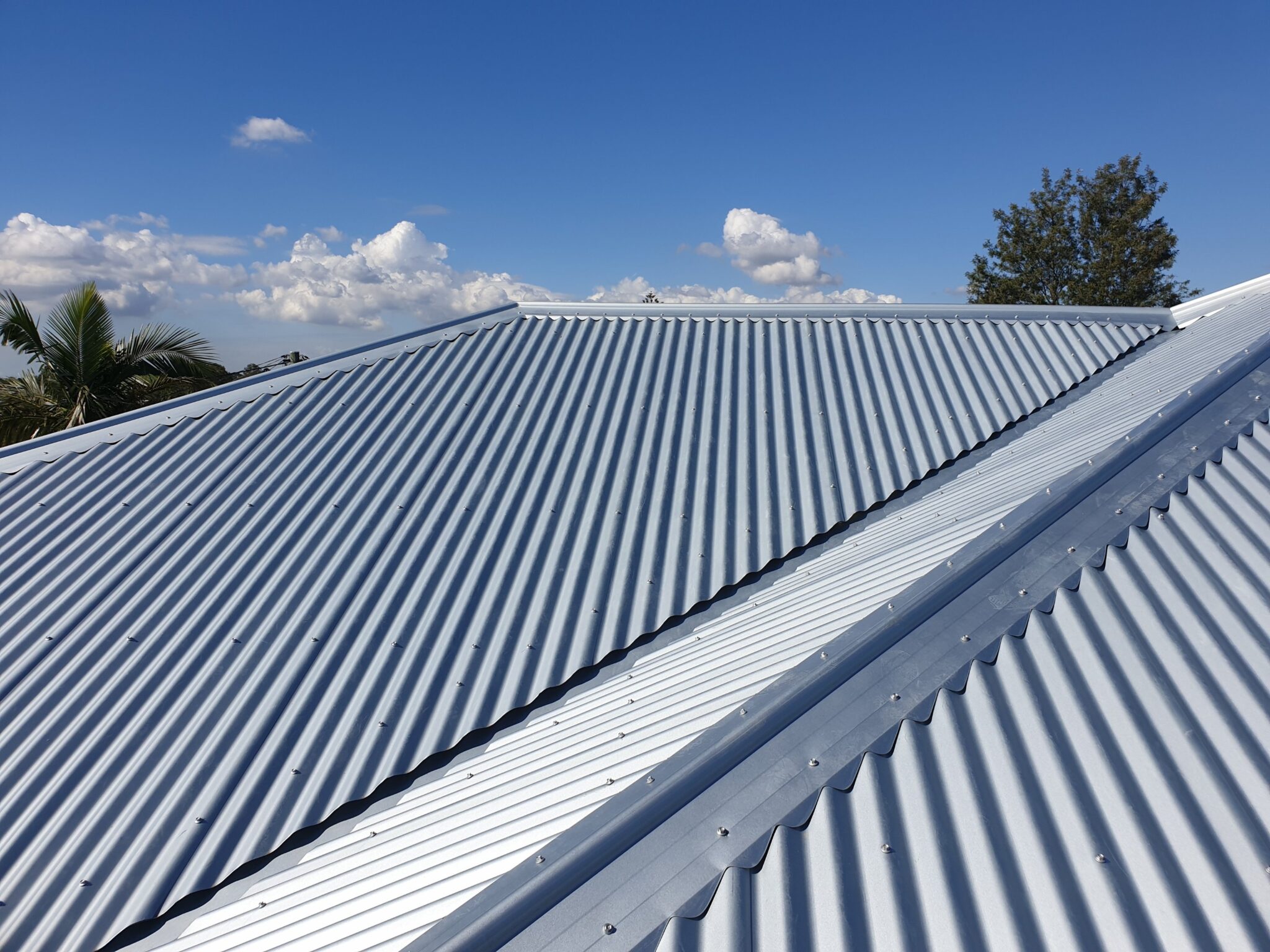 Distributor Atap Spandek MBT Steel Surabaya - MBT Steel