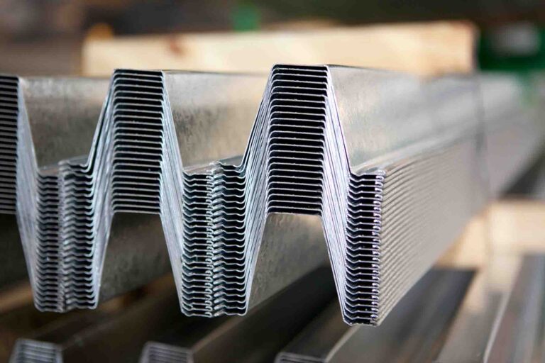 Distributor Reng Baja Ringan MBT Steel Surabaya - MBT Steel