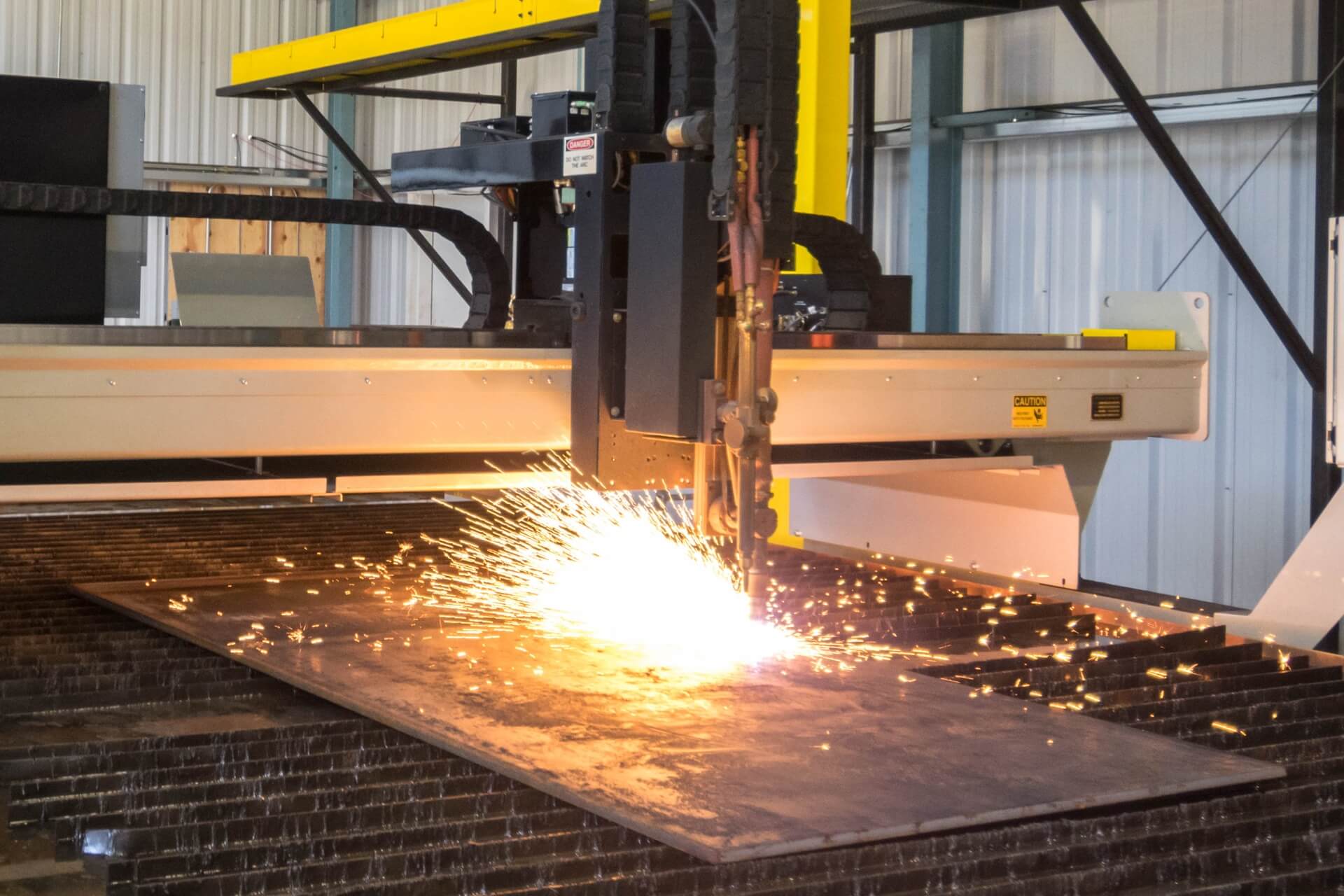 Contoh Kegunaan Plat Baja untuk Keperluan Industri! - MBT Steel