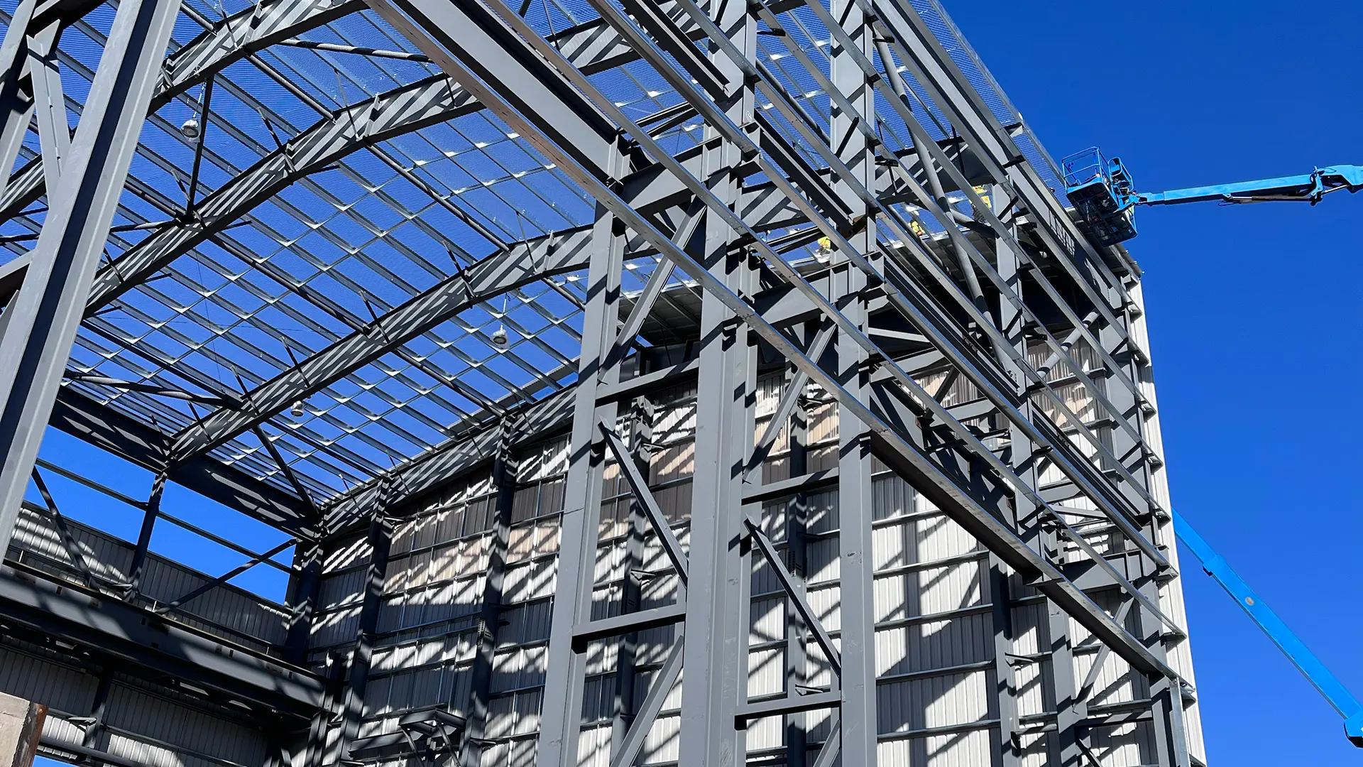 Penerapan Besi Siku dan Besi CNP untuk Bangunan Bertingkat